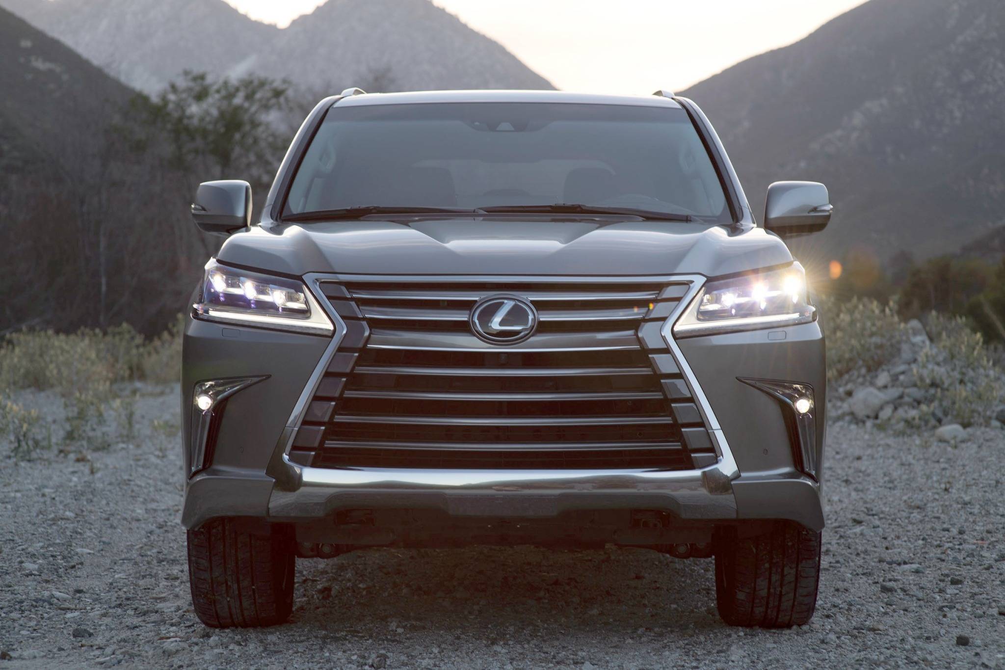 2017 Lexus LX 570 VINs, Configurations, MSRP & Specs - AutoDetective 2017 Lexus LX 570 VINs, Configurations, MSRP & Specs - AutoDetective